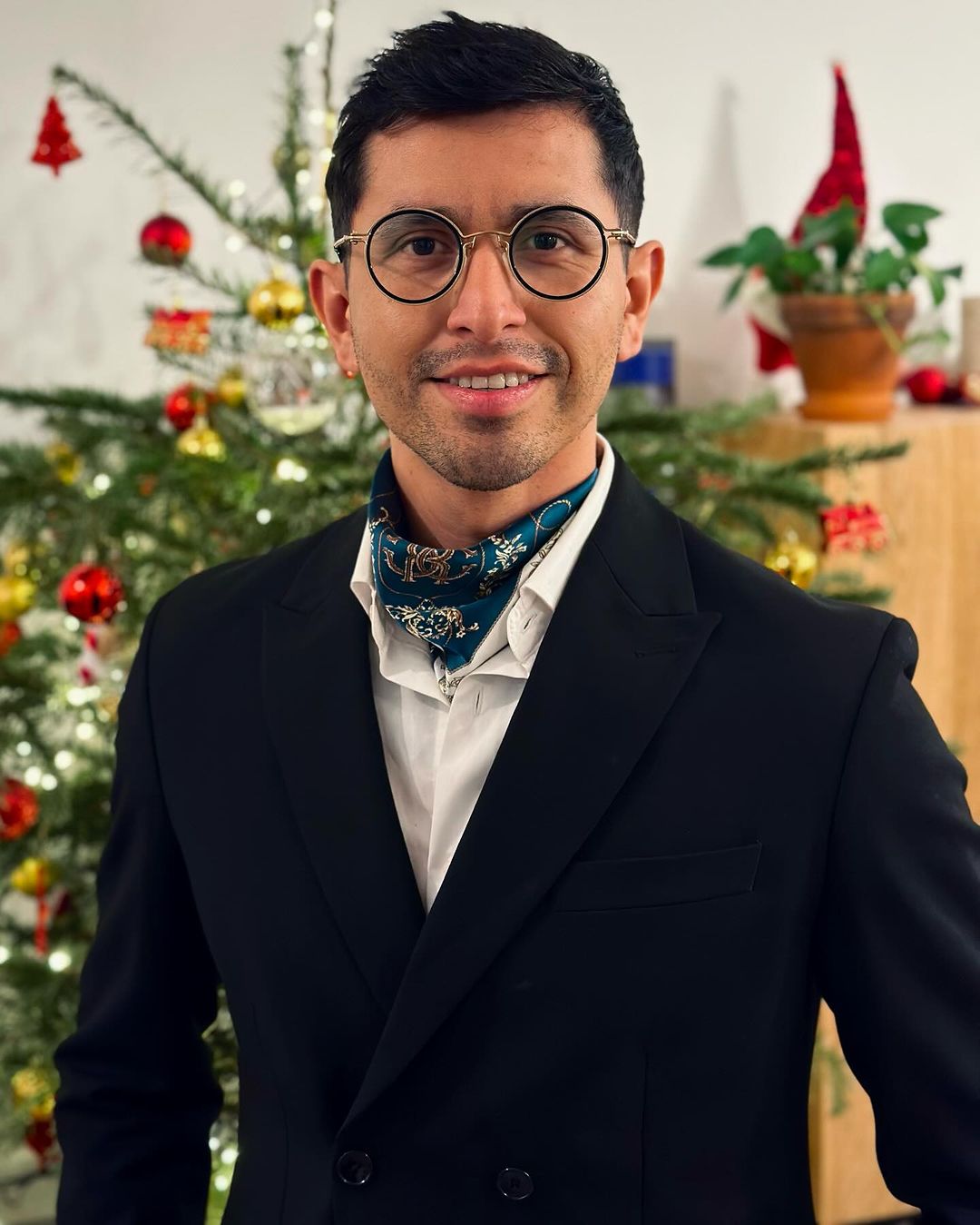 Ryan Round Acetate Black Eyeglasses | Fytoo Optical