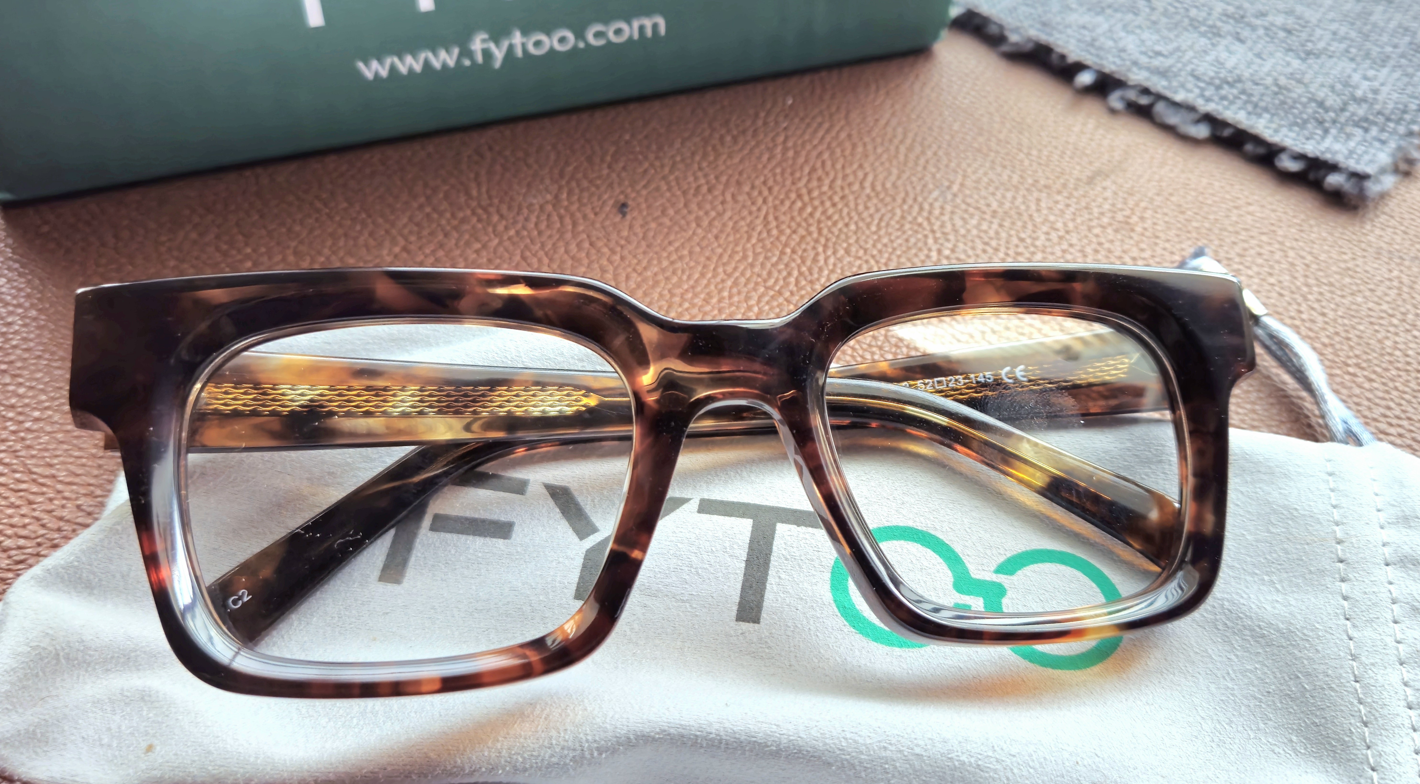 Robinson Rectangle Two-tone Eyeglasses | Fytoo Optical
